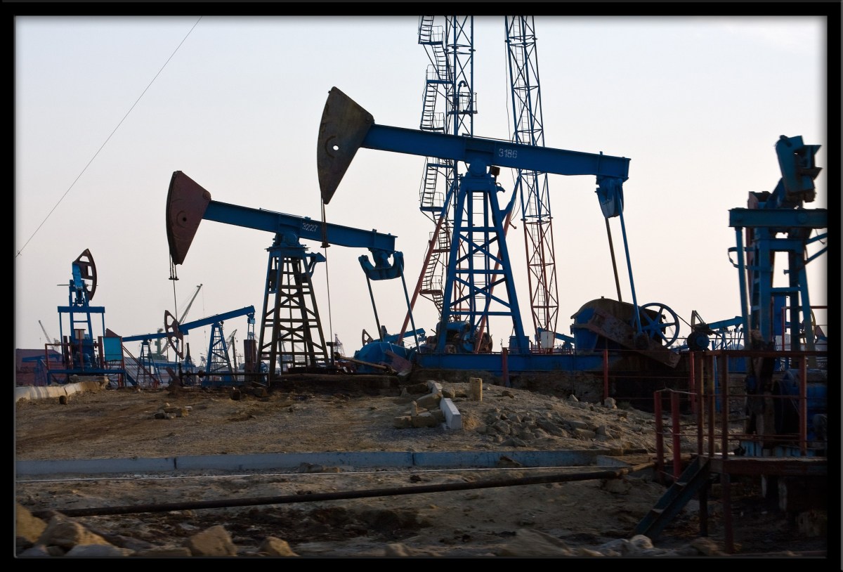 James Bond Oil Field | Danish HG2